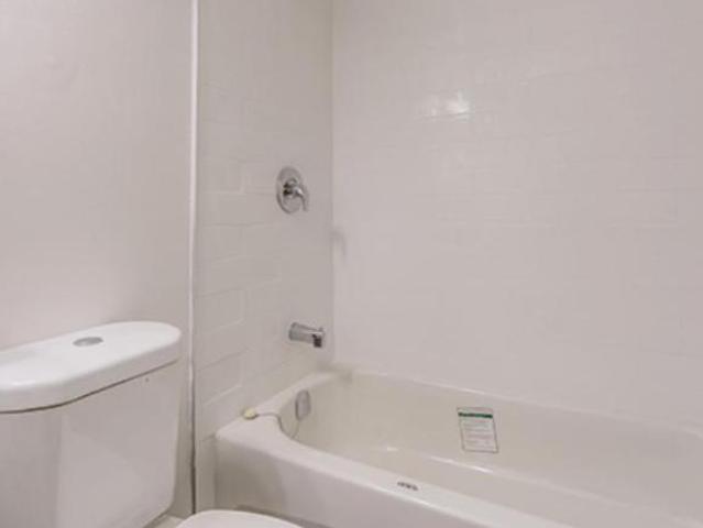 1 Br, 1 bath, Apartment 10 San Romanoway