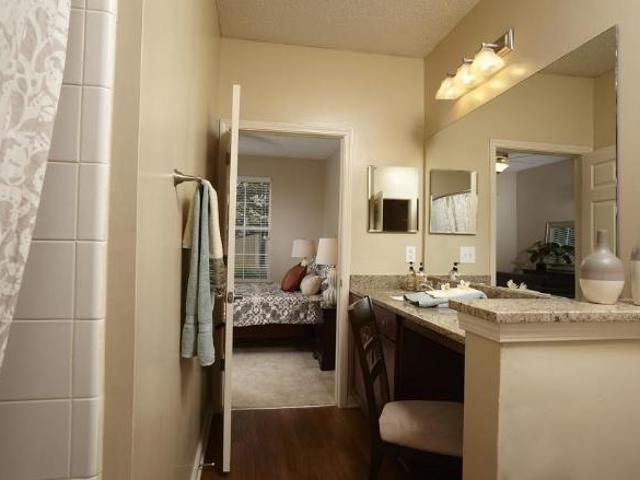 1 Br, 1 bath, Apartment 10 Peachford Circle