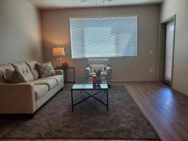 1 Br, 1 bath, Apartment 10 Pinon Dr