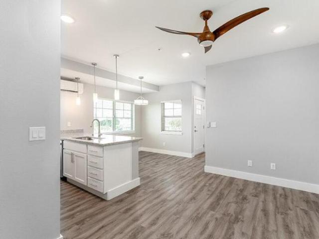 1 Br, 1 bath, Apartment 10 Wailele Kai Lane