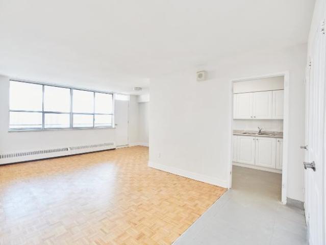1 Br, 1 bath, Apartment 10 Teesdale Place