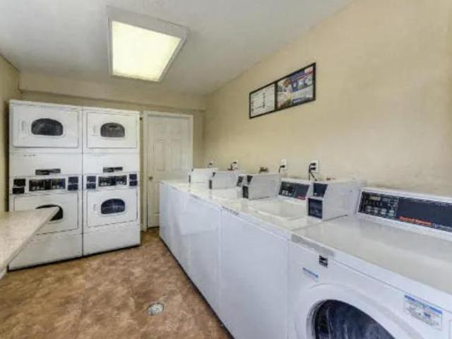 1 Br, 1 bath, Apartment 1148 Conroy Ln