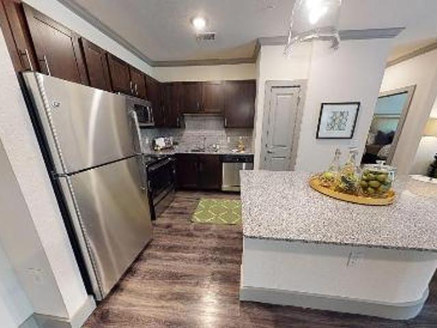 1 Br, 1 bath, Apartment 11500 Lago Vis E