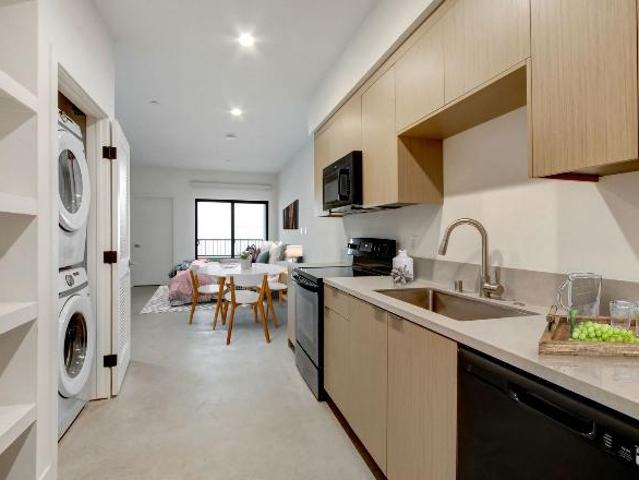 1 Br, 1 bath, Apartment 1157 S Hoover Street