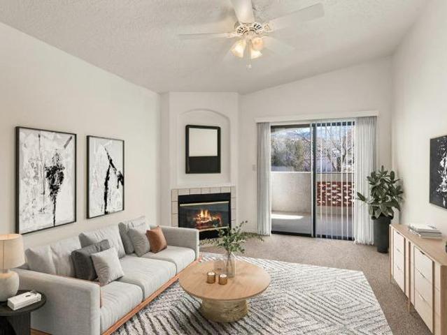 1 Br, 1 bath, Apartment 11600 Academy Rd NE