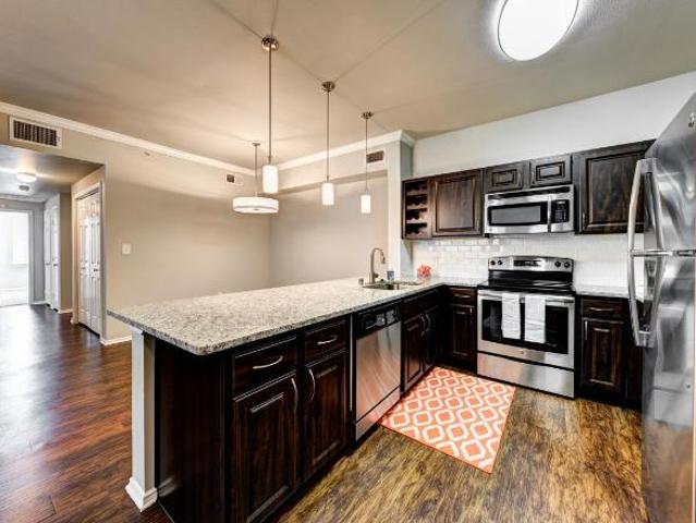 1 Br, 1 bath, Apartment 11700 Lebanon Rd