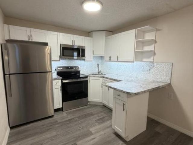 1 Br, 1 bath, Apartment 117 5th St NE