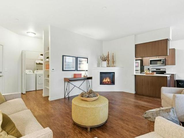 1 Br, 1 bath, Apartment 11806 NE 122nd Ave
