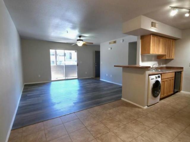 1 Br, 1 bath, Apartment 1185 West University Avenue