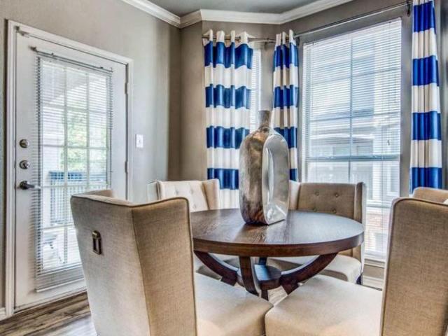 1 Br, 1 bath, Apartment 1100 Hidden Ridge