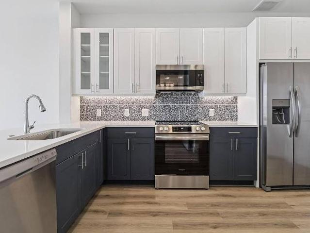 1 Br, 1 bath, Apartment 1100 Sapphire Bay Blvd