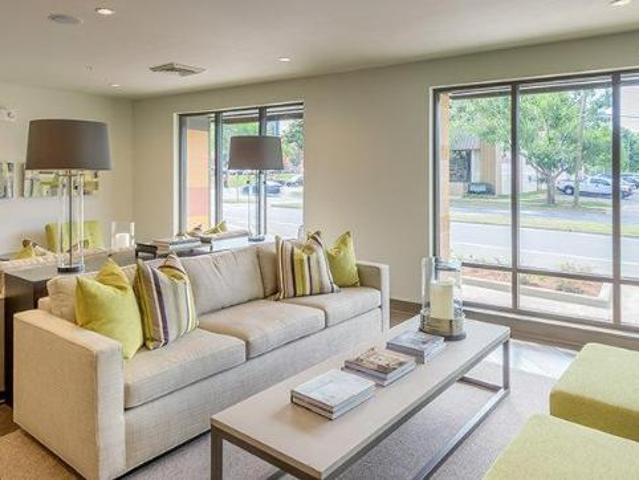 1 Br, 1 bath, Apartment 1100 South Blvd