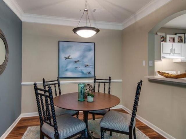 1 Br, 1 bath, Apartment 1101 Exchange Pl