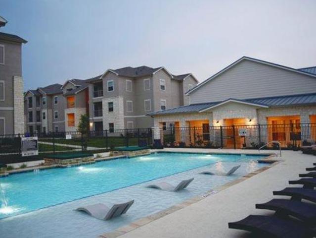 1 Br, 1 bath, Apartment 1101 Longhorn Rd