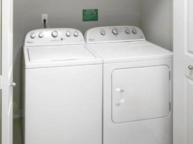 1 Br, 1 bath, Apartment 1101 NE 89th Ave