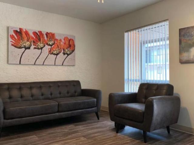 1 Br, 1 bath, Apartment 11050 N Biltmore Dr