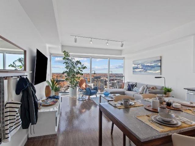 1 Br, 1 bath, Apartment 110 N Corcoran St