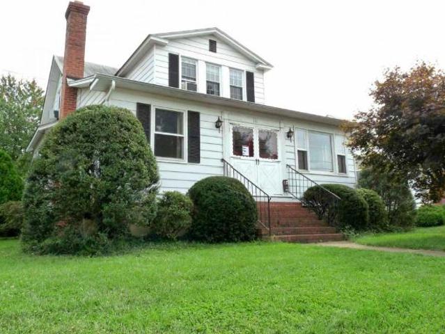 1 Br, 1 bath, Apartment 111 Academy Street
