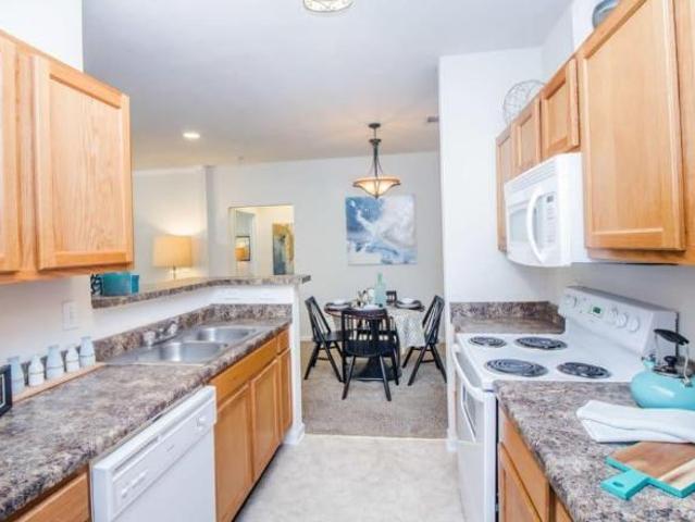 1 Br, 1 bath, Apartment 111 Springview Ln
