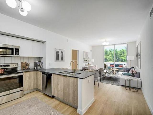1 Br, 1 bath, Apartment 11200 Biscayne Boulevard