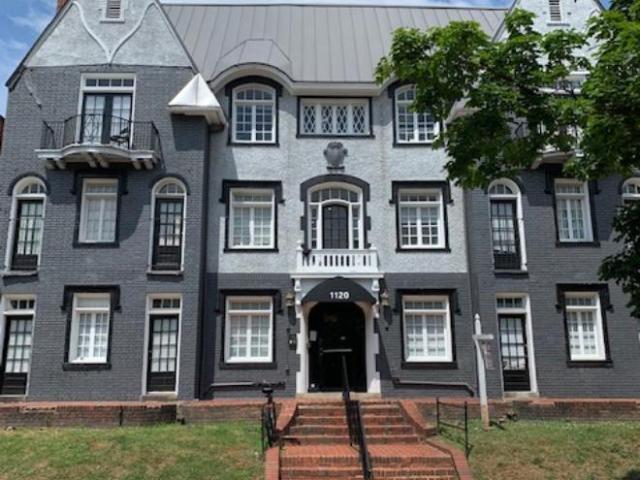 1 Br, 1 bath, Apartment 1120 W Grace St