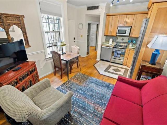 1 Br, 1 bath, Apartment 11 2nd St Ne