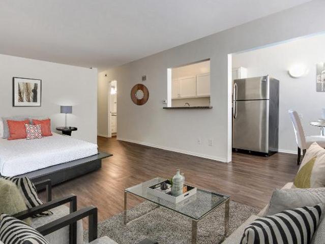 1 Br, 1 bath, Apartment 1240 Yale Street