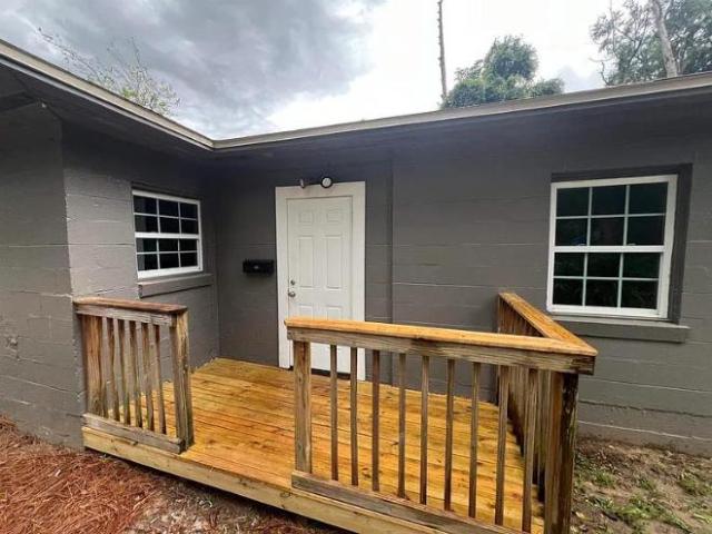 1 Br, 1 bath, Apartment 1240 Levy Avenue