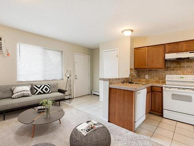 1 Br, 1 bath, Apartment 1245 Corona Street
