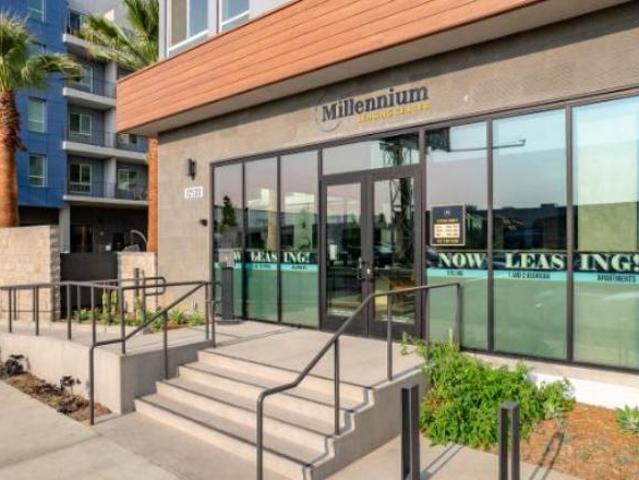 1 Br, 1 bath, Apartment 12530 Crenshaw Blvd