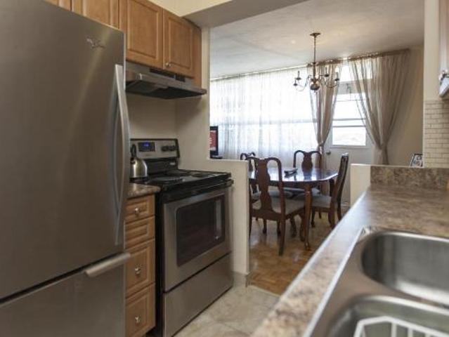 1 Br, 1 bath, Apartment 1257 Lakeshore Road East