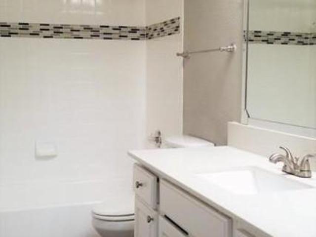 1 Br, 1 bath, Apartment 1290 Hidden Ridge Drive