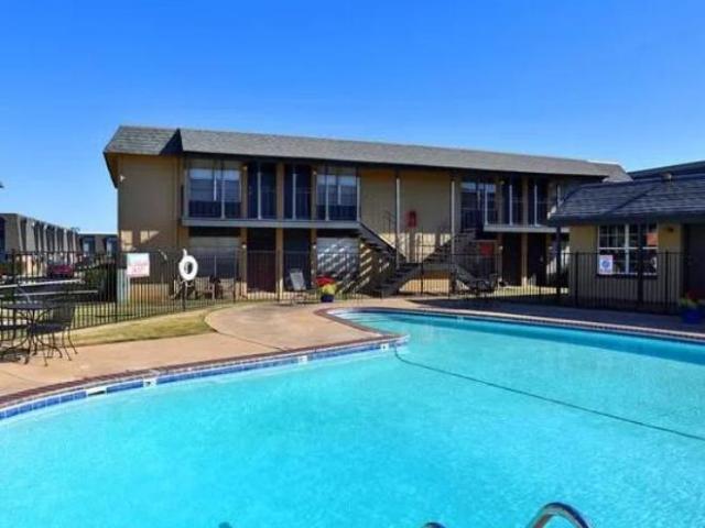1 Br, 1 bath, Apartment 1292 W I 240 Service Rd