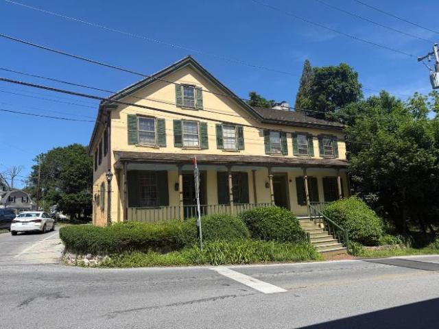 1 Br, 1 bath, Apartment 1298 Hares Hill Road