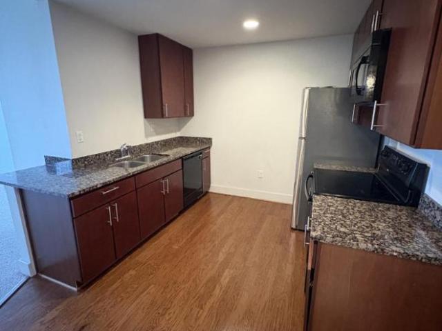 1 Br, 1 bath, Apartment 129 N Washington Ave