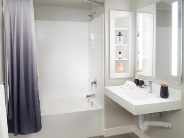 1 Br, 1 bath, Apartment 1200 S Broadway