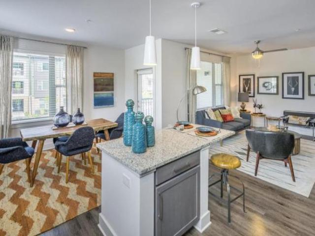 1 Br, 1 bath, Apartment 1201 Pine Haven Dr