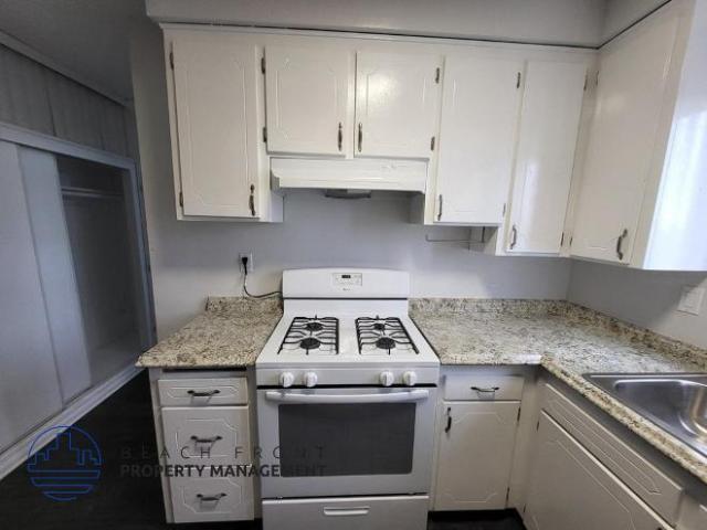 1 Br, 1 bath, Apartment 12022 Birch Ave