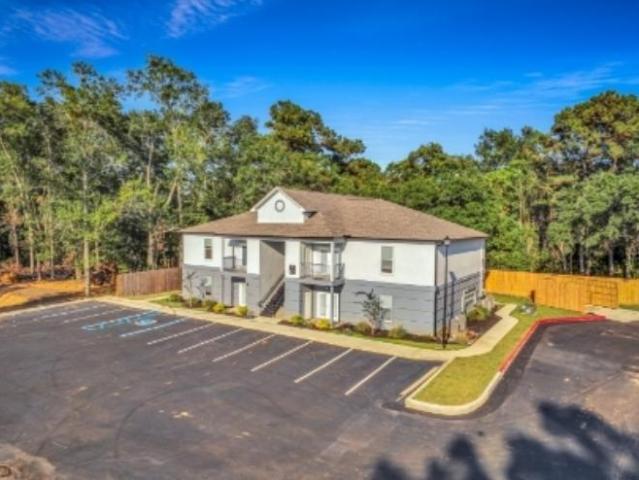 1 Br, 1 bath, Apartment 12088 Lamey Bridge Road