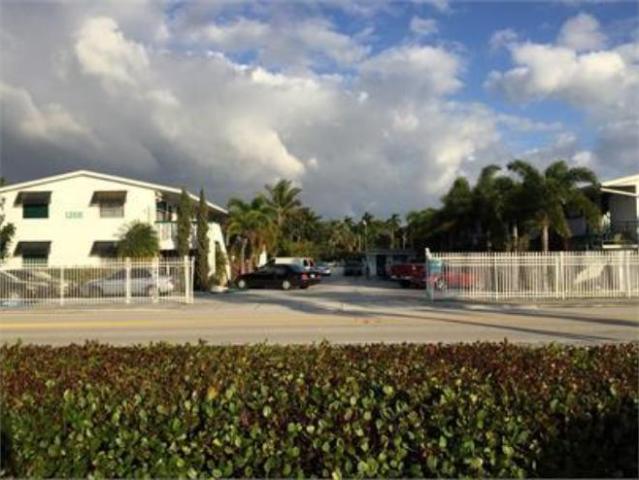 1 Br, 1 bath, Apartment 1208 South Federal Highway