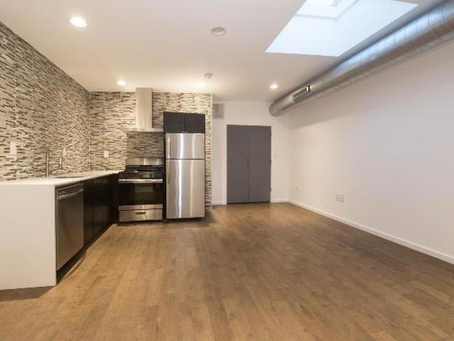1 Br, 1 bath, Apartment 1211 North 5th Street