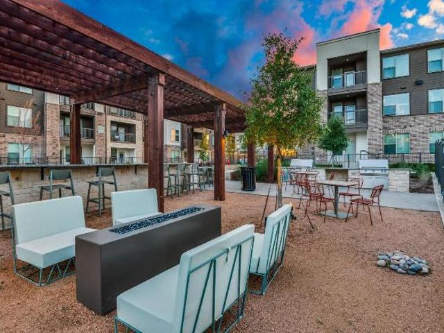 1 Br, 1 bath, Apartment 1225 W Interstate 20