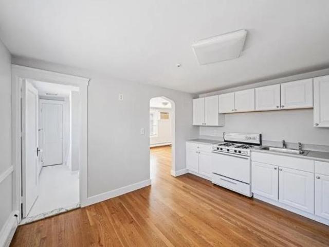 1 Br, 1 bath, Apartment 12 Hartwell Street
