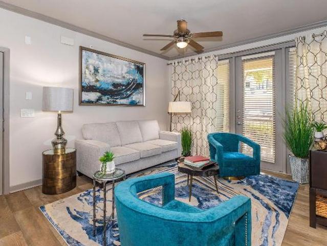 1 Br, 1 bath, Apartment 1350 SW Alsbury Blvd