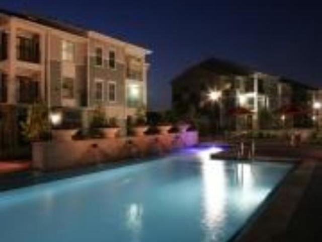 1 Br, 1 bath, Apartment 1350 SW Alsbury Blvd