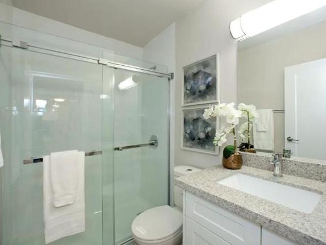 1 Br, 1 bath, Apartment 135 Allan Street