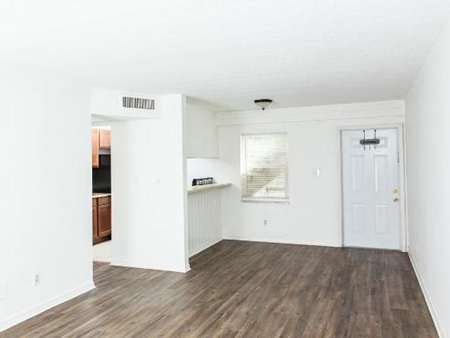1 Br, 1 bath, Apartment 13725 Susan Kay Drive
