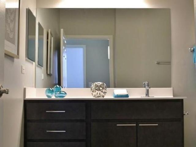 1 Br, 1 bath, Apartment 1375 S White Oak Dr