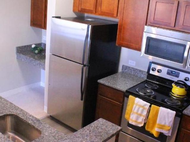 1 Br, 1 bath, Apartment 138 Pleasant St