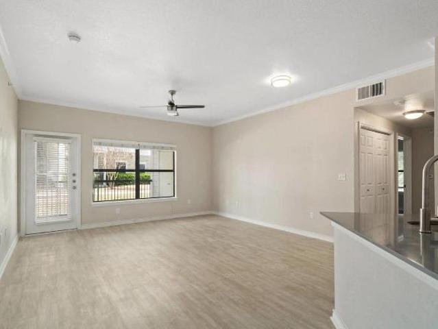 1 Br, 1 bath, Apartment 13900 Chadwick Pkwy